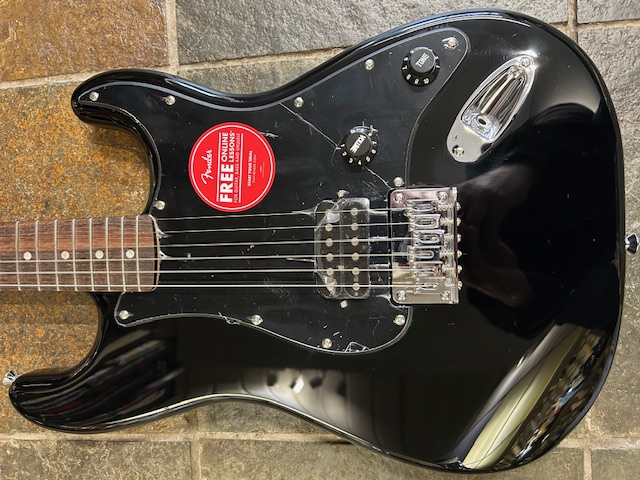 Squier Sonic Strat HT LRL Black
